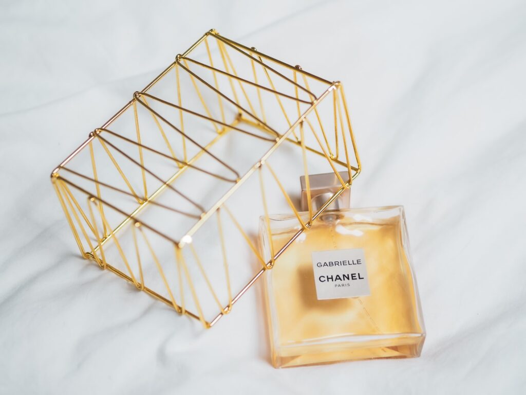 【elegant variation】「エレガント・バリエーション」の意味とは | 上級英語ウェブメディア らいトレ